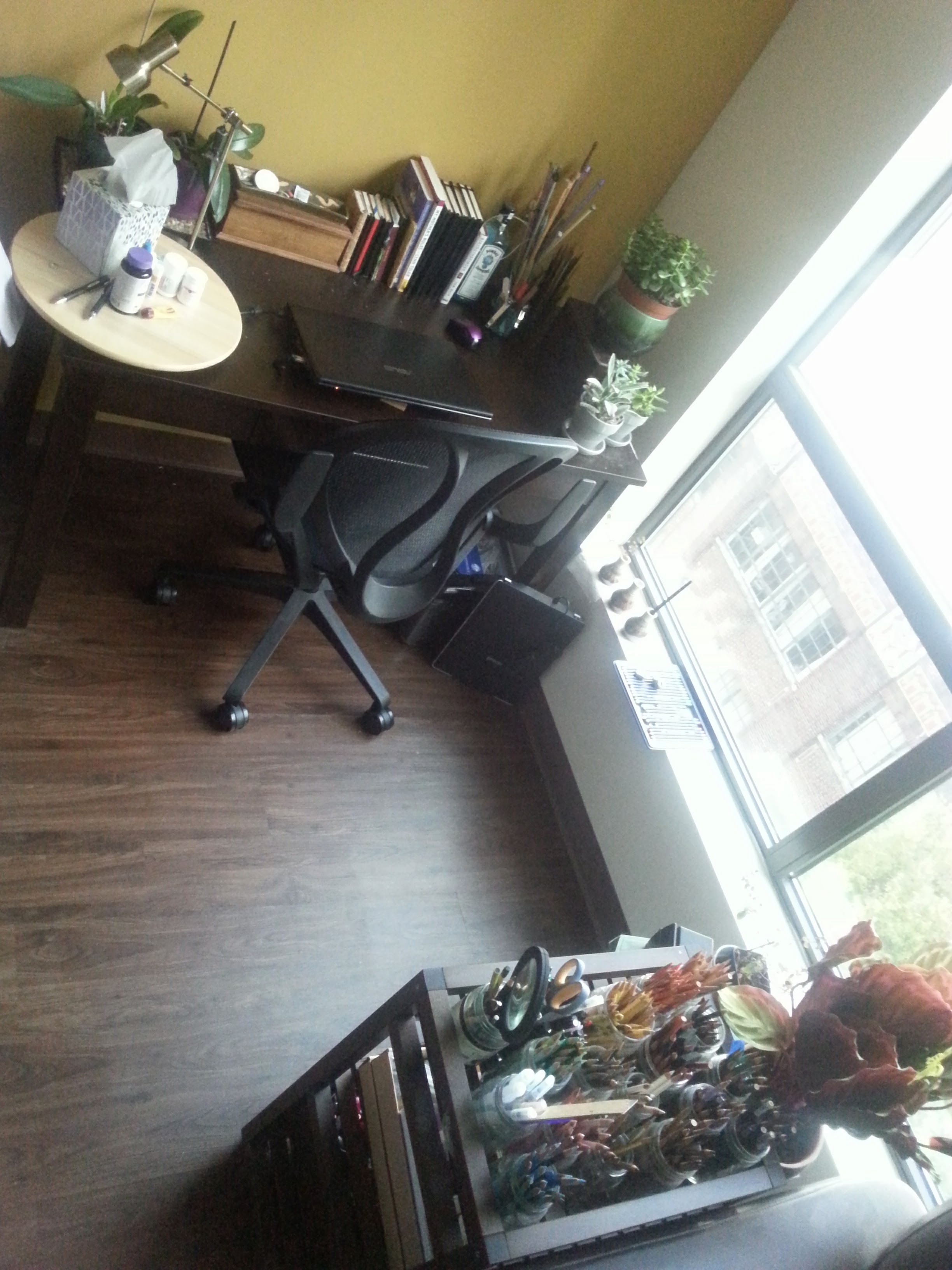 How to Have a Tiny Studio in the Corner - Lines Of Expression